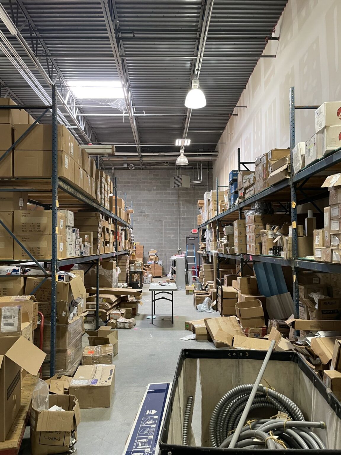 Huge Commercial Lighting Warehouse Auction!! – Wyatt and Son Auctions